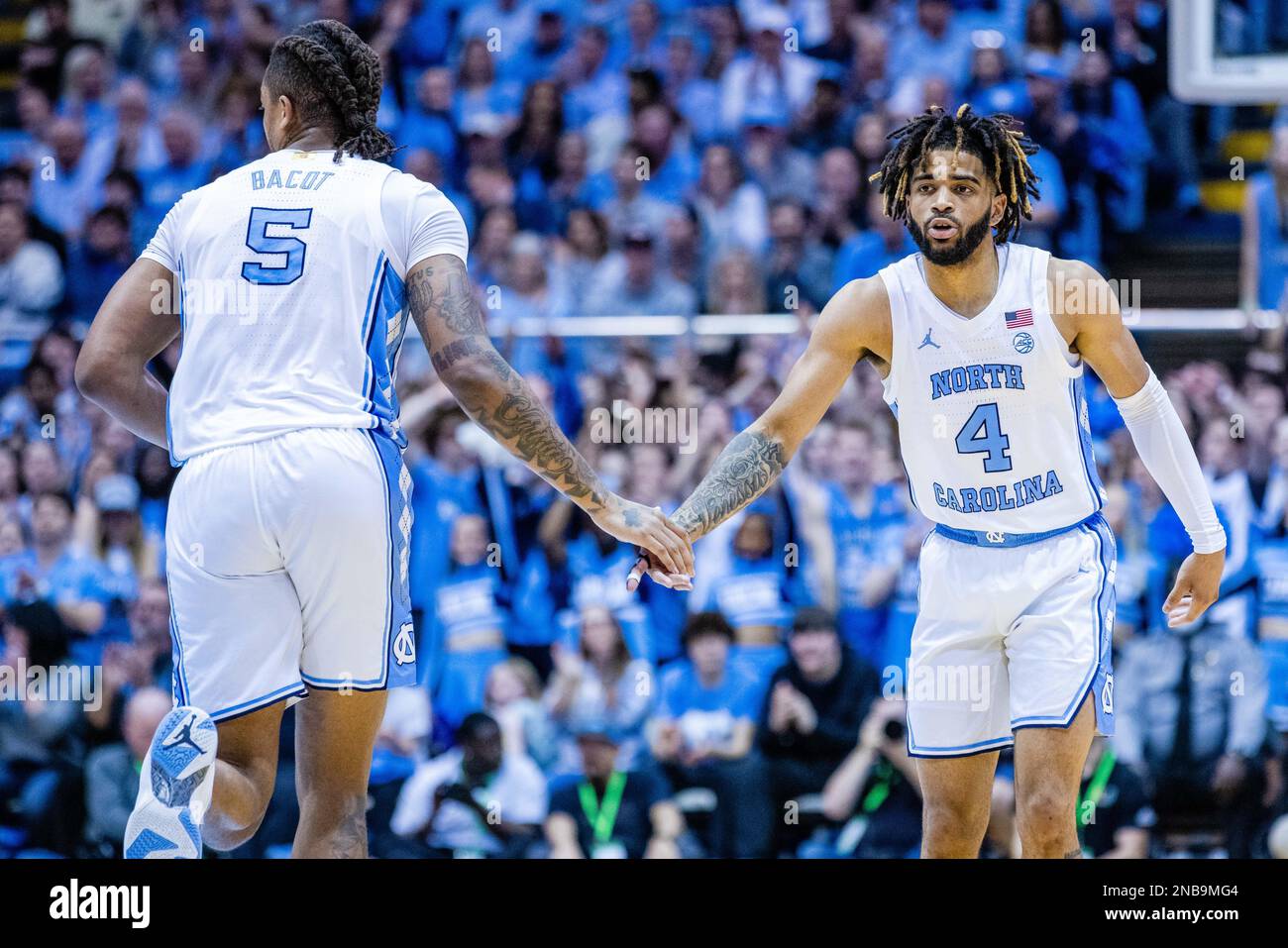 13 février 2023: Caroline du Nord Tar talons avant Armando Bacot (5) et ...