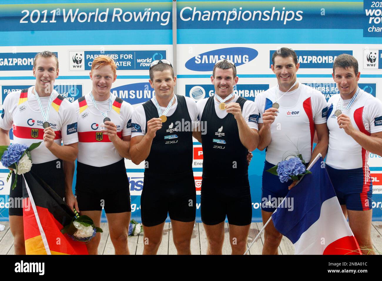 Germany's second placed Hans Gruhne and Stephan Krueger, left, New ...