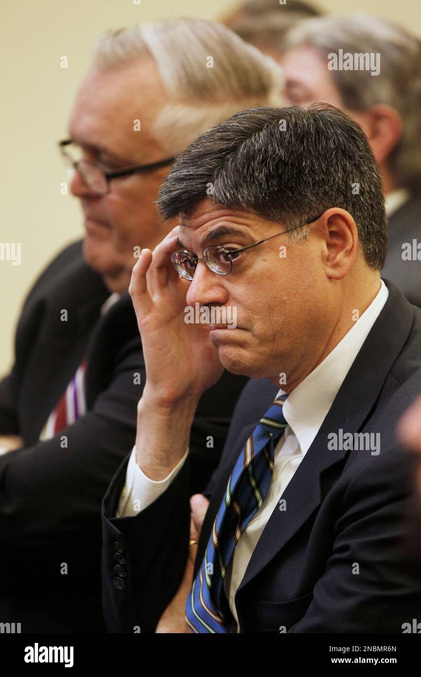 Office of Management and Budget (OMB) Director Jack Lew, right, and ...