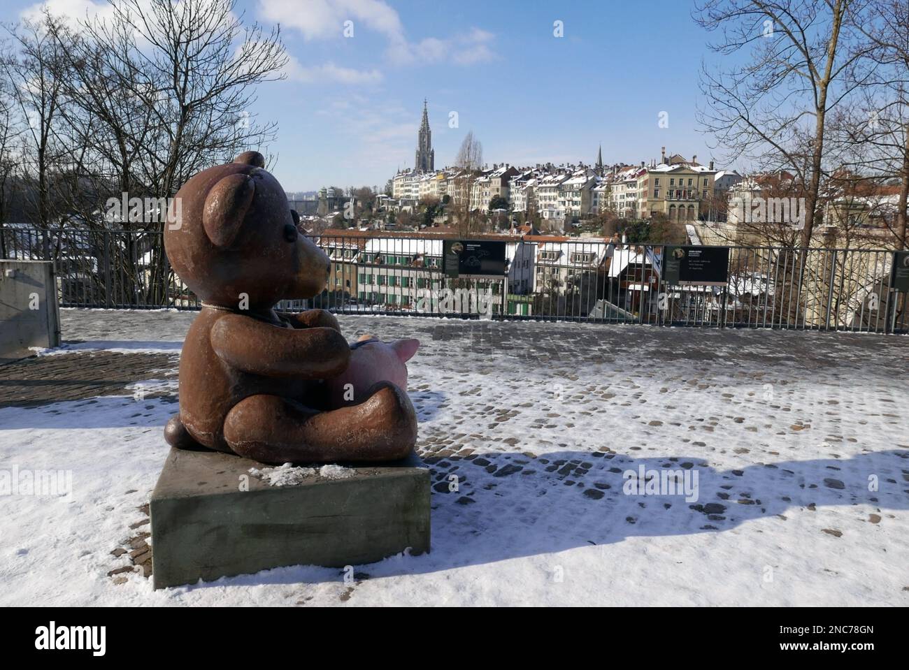 Le symbole de la statue de l'ours de la ville de Berne et du canton ...