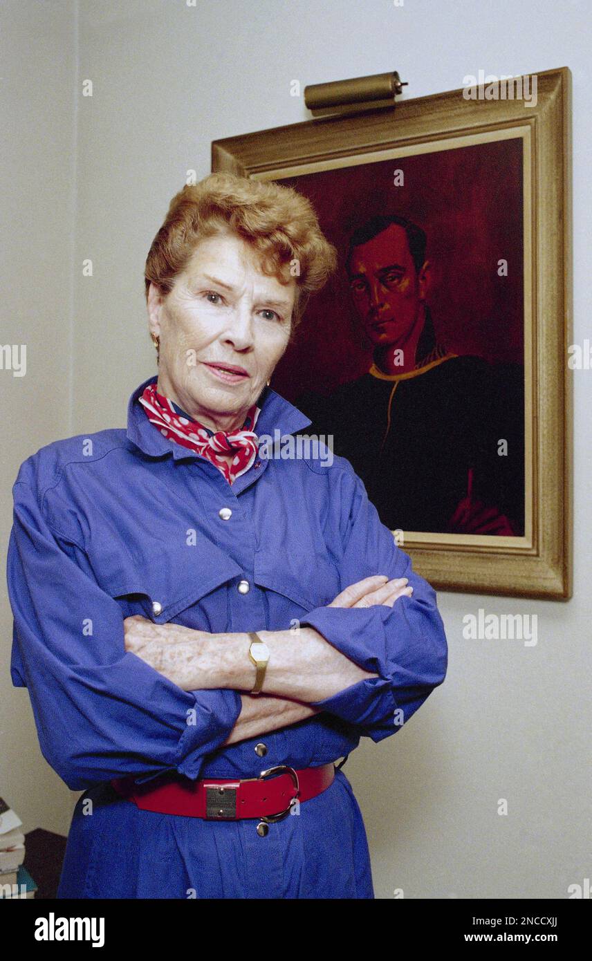 Eleanor Keaton, widow of comic great Buster Keaton, stands by a ...