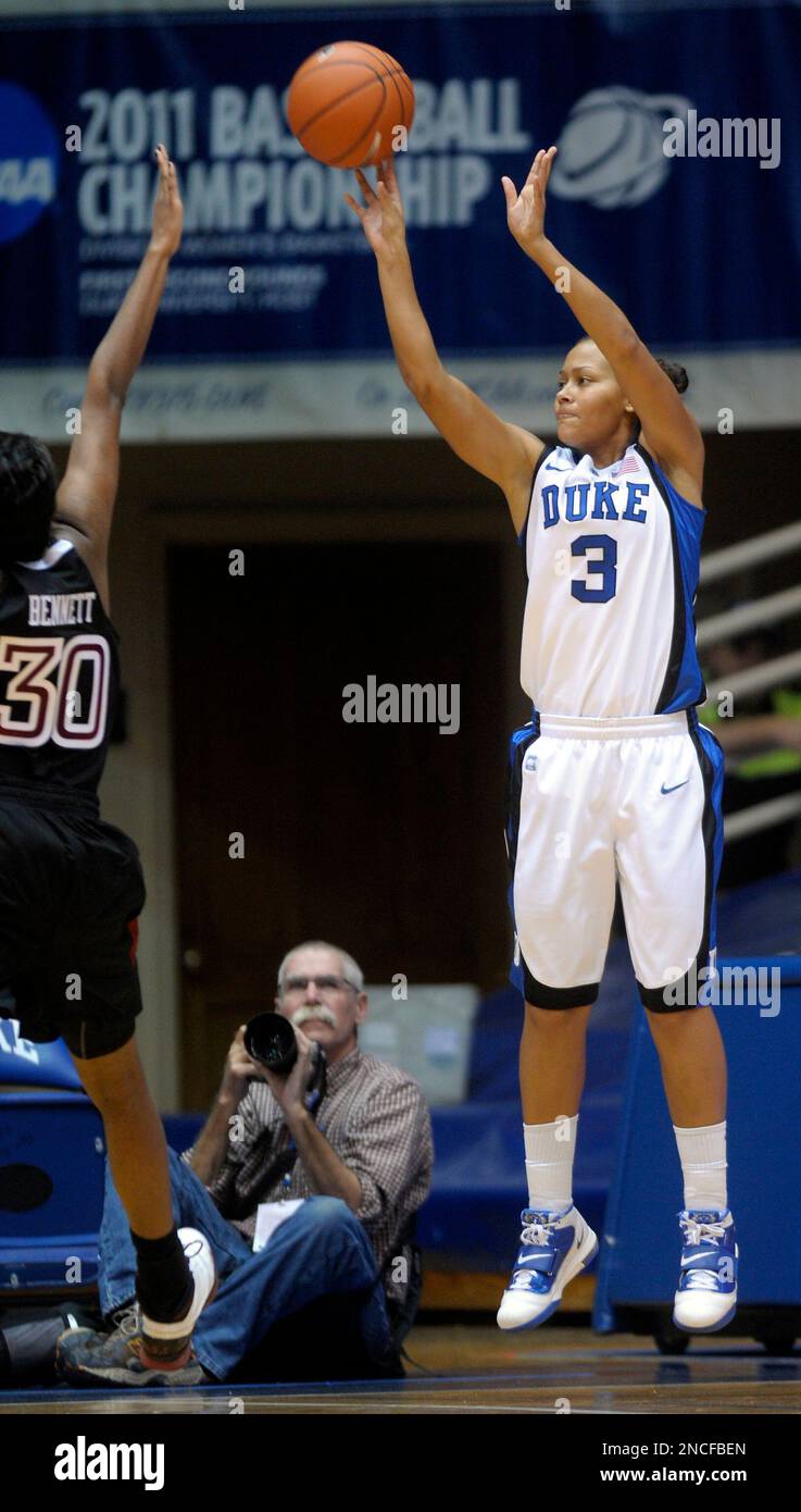 Duke's Shay Selby (3) shoots for three points over Temple's Marli ...