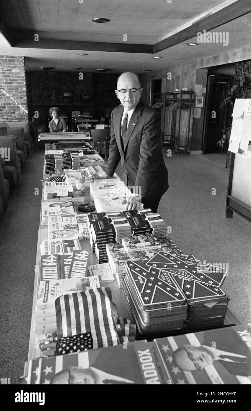 Lester Maddox, Atlanta’s most unusual souvenir salesman, displays his ...