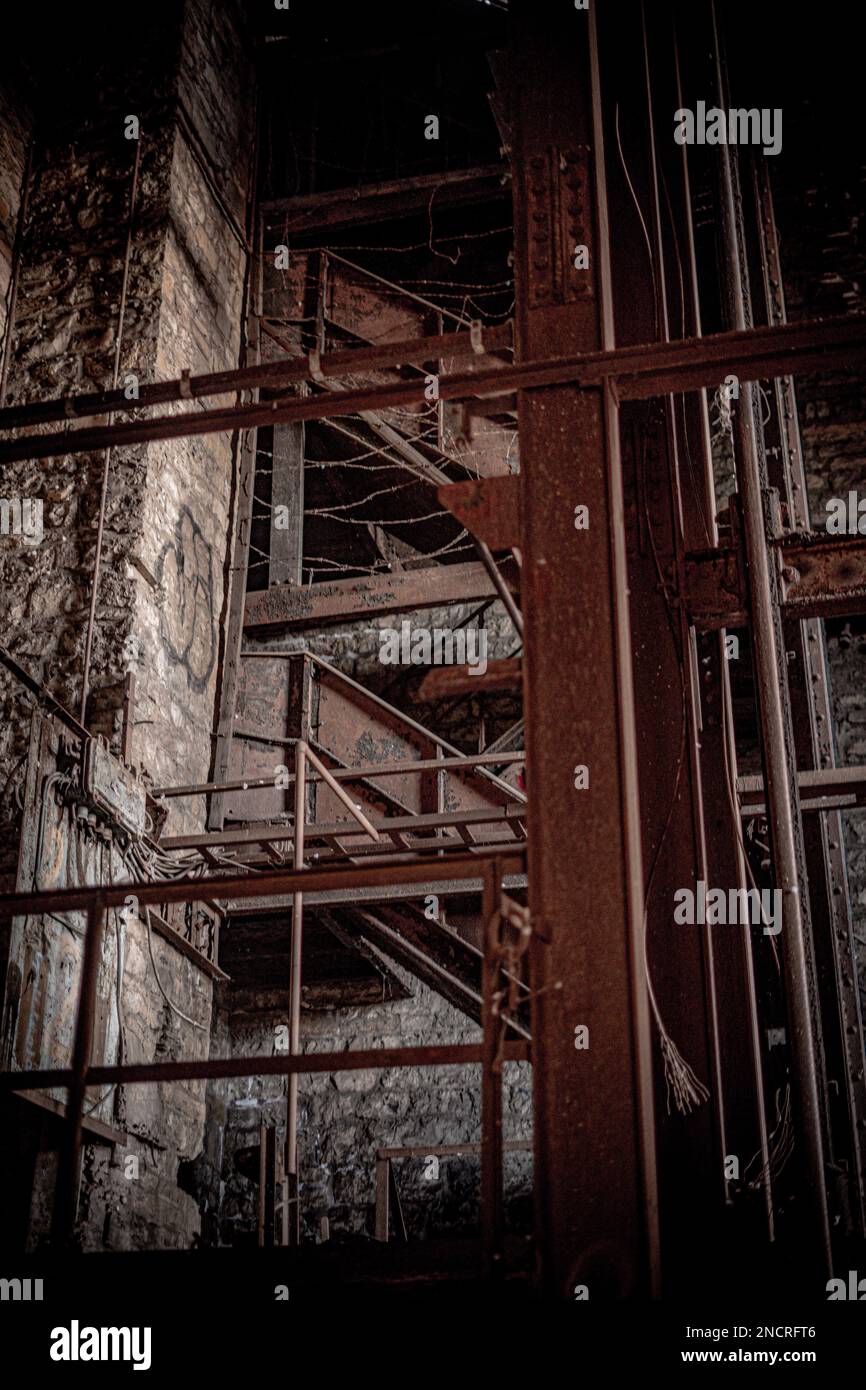 Abandonné la mine de creepy en Belgique. Quelques images d'un vieux ...