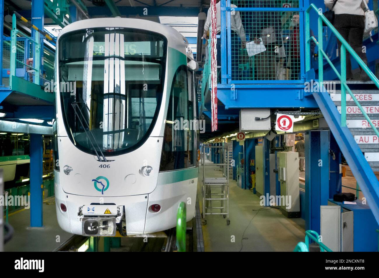 Paris, France, atelier RATP, hommes travaillant dans les transports ...