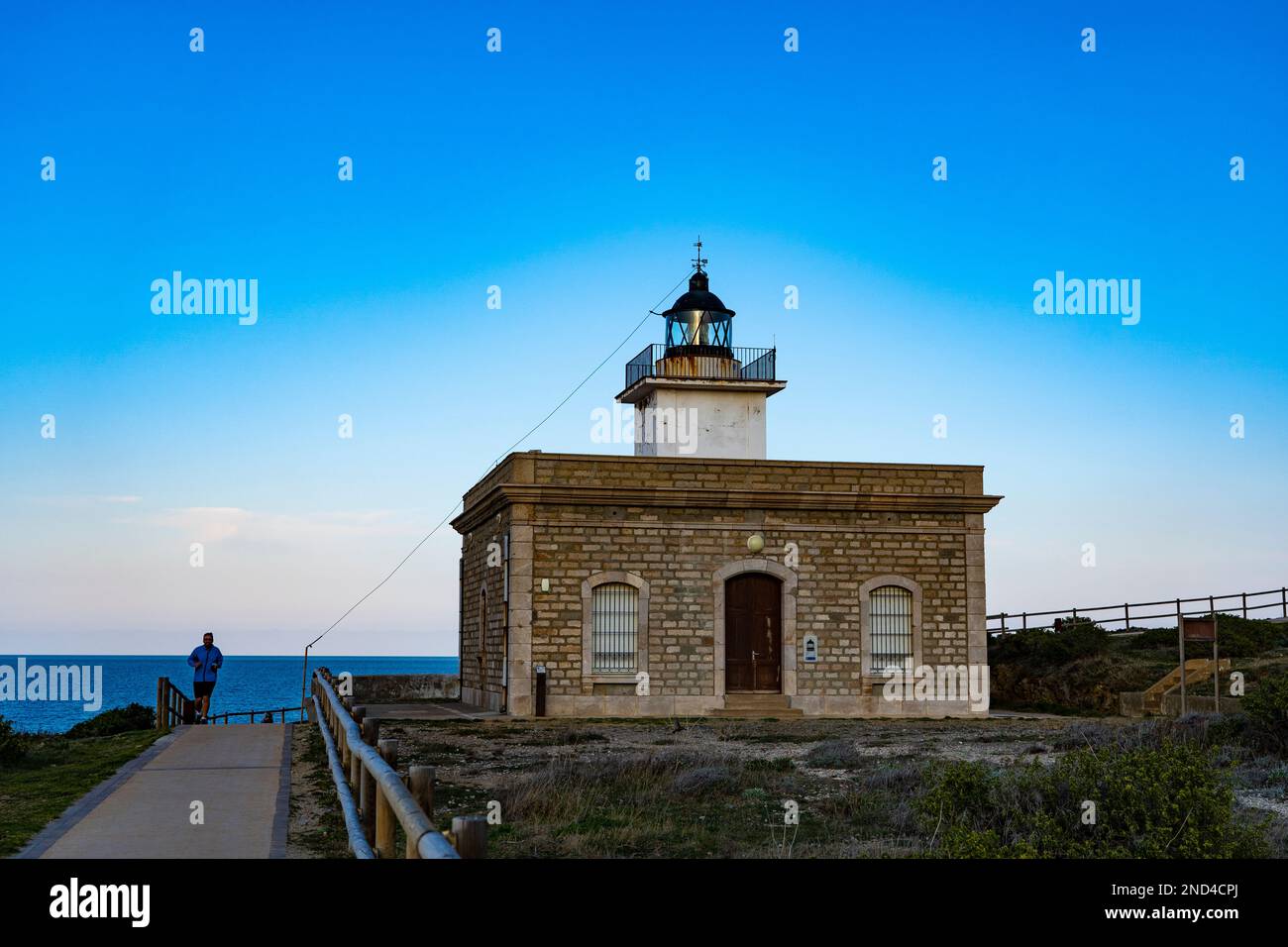 Far de punta sarnella Banque de photographies et d’images à haute ...