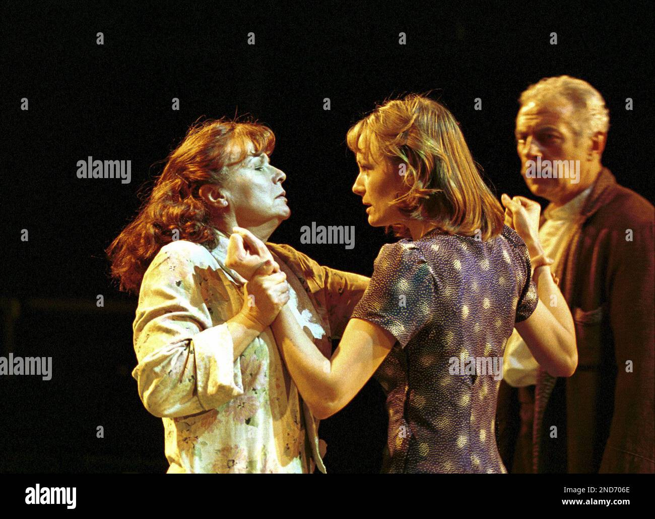 l-r: Julie Walters (Kate Keller), Catherine McCormack (Ann Deever ...