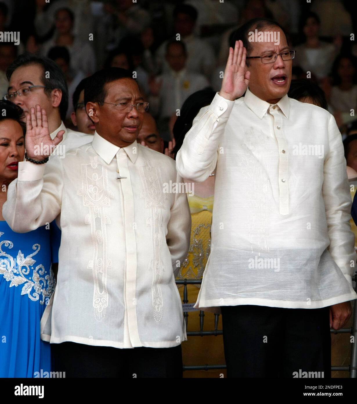 President Benigno Aquino III, right, and Vice President Jejomar Binay ...
