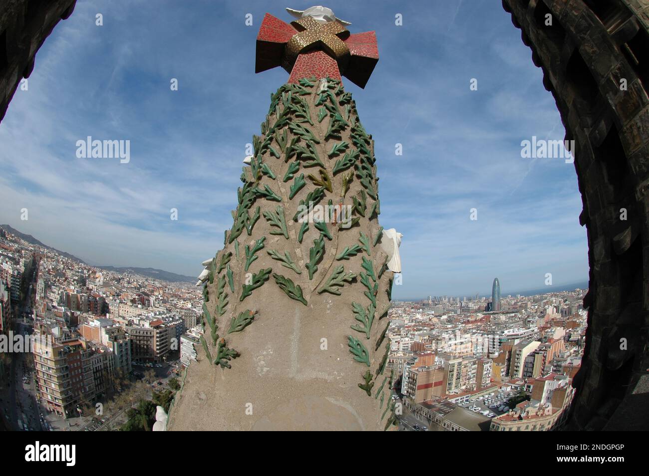 Spires, Basílica de la Sagrada Família par l'architecte Antoni Gaudi ...