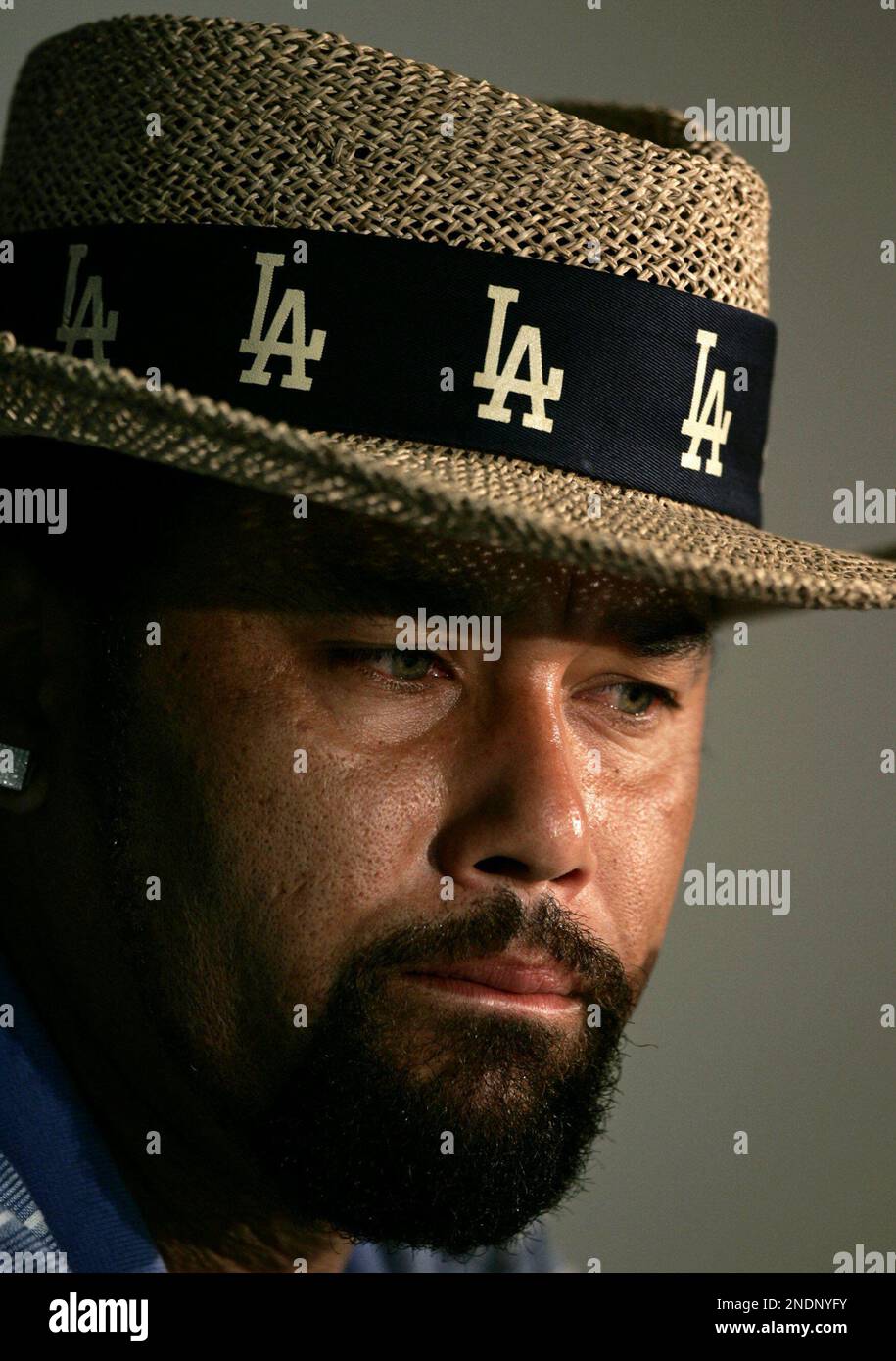 FILE - In this Friday Oct. 8,2004, file photo, Los Angeles Dodgers ...