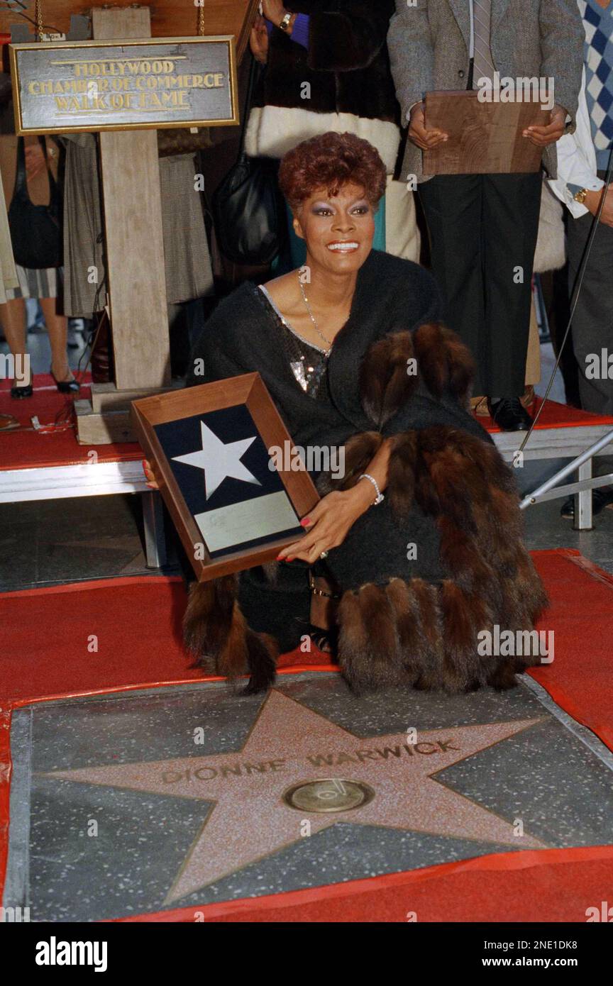 Singer Dionne Warwick during Hollywood?s Walk of Fame in Los Angeles on ...