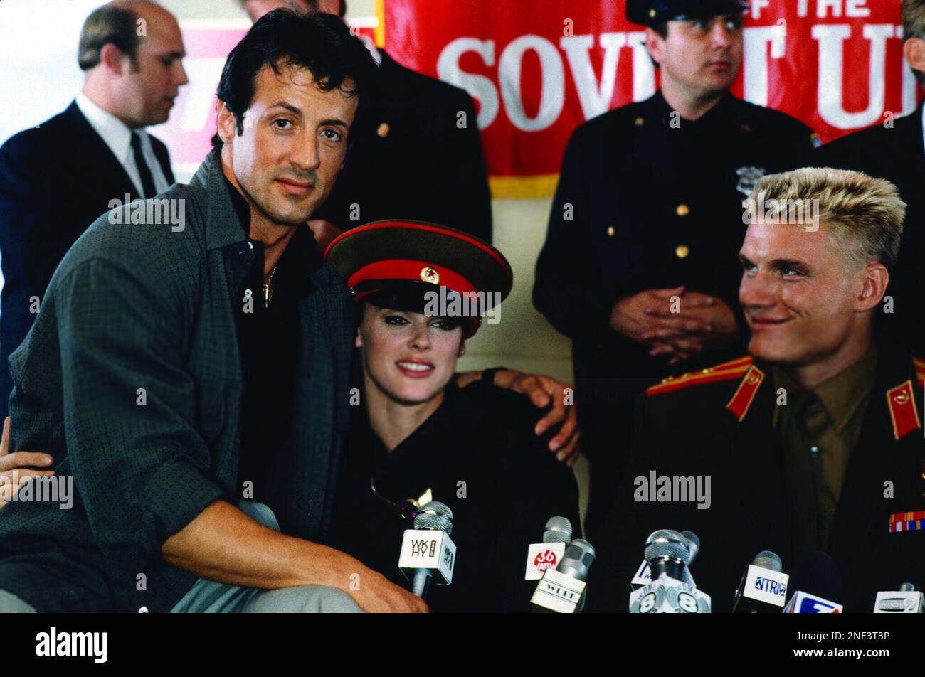 Sylvester stallone brigitte nielsen rocky Banque de photographies et d ...