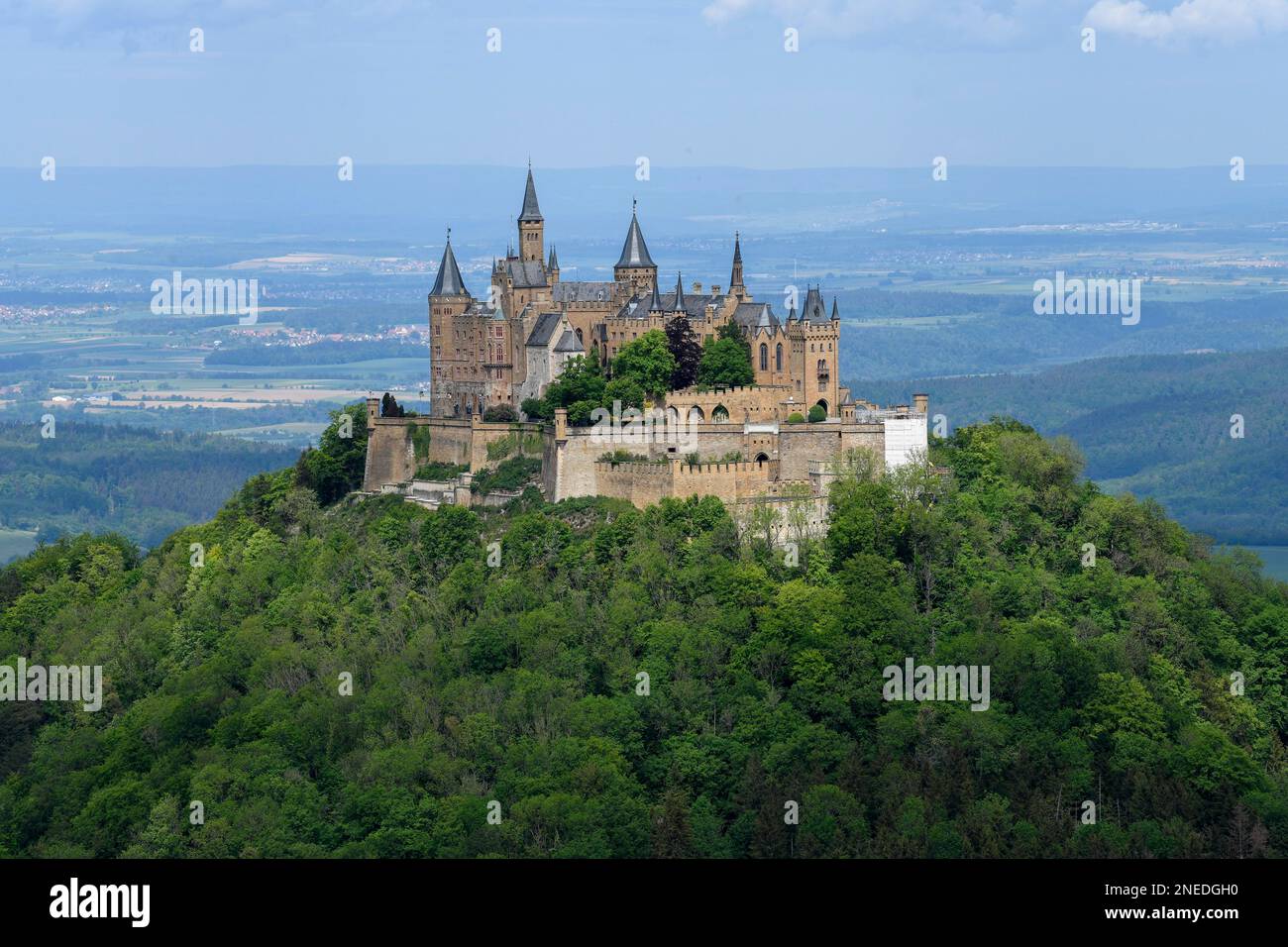 Château Hohenzollern, Gipfelburg, château ancestral de la dynastie des ...