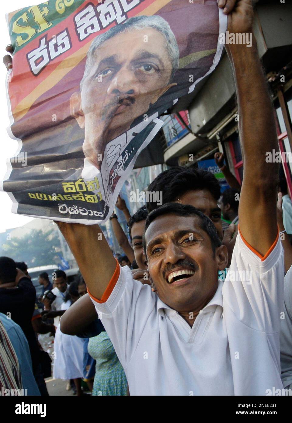 A supporter of Sri Lankan presidential candidate of the common ...