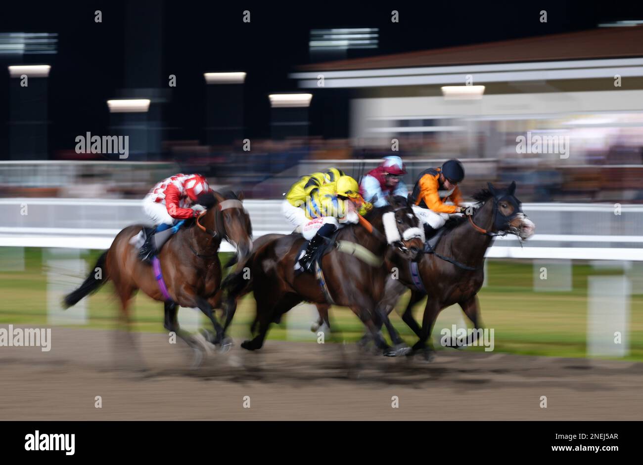 Pleine intention et Jack Mitchell (au centre) de rentrer à la maison ...