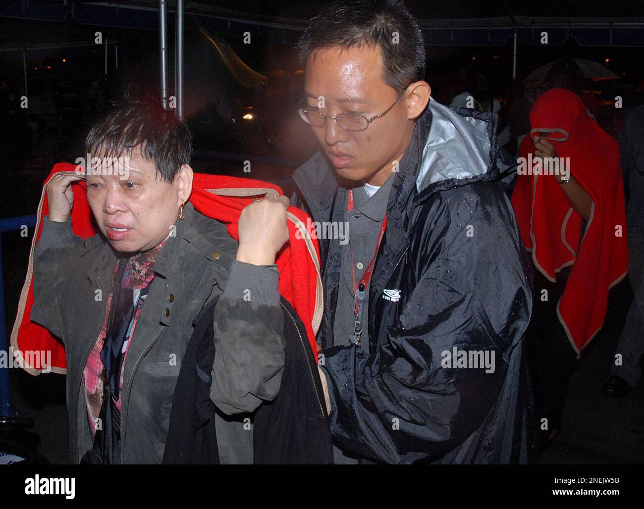 Passengers of American Airlines flight AA331 from Miami are evacuated ...