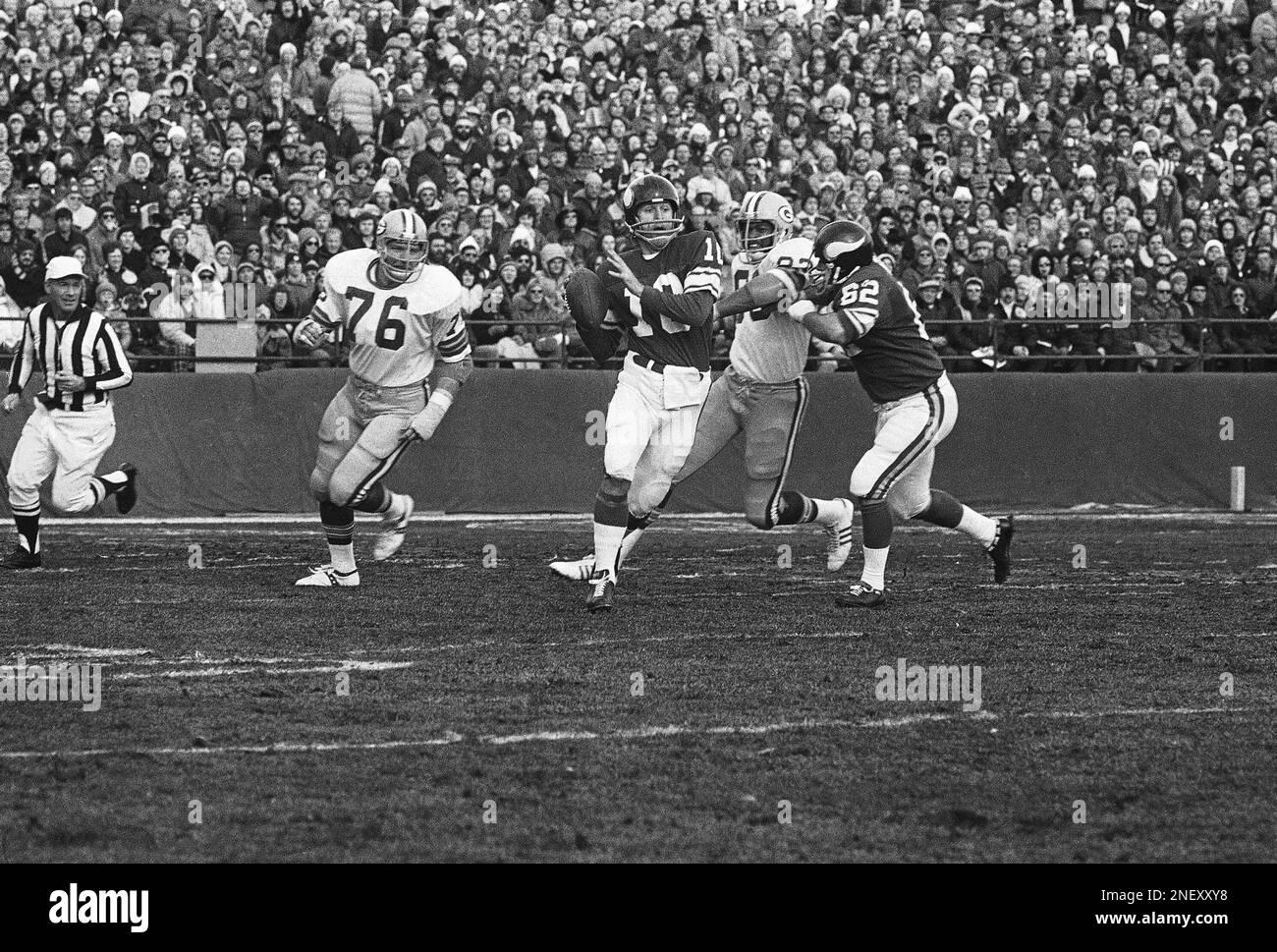 Minnesota Viking quarterback Fran Tarkenton completed his 289th ...