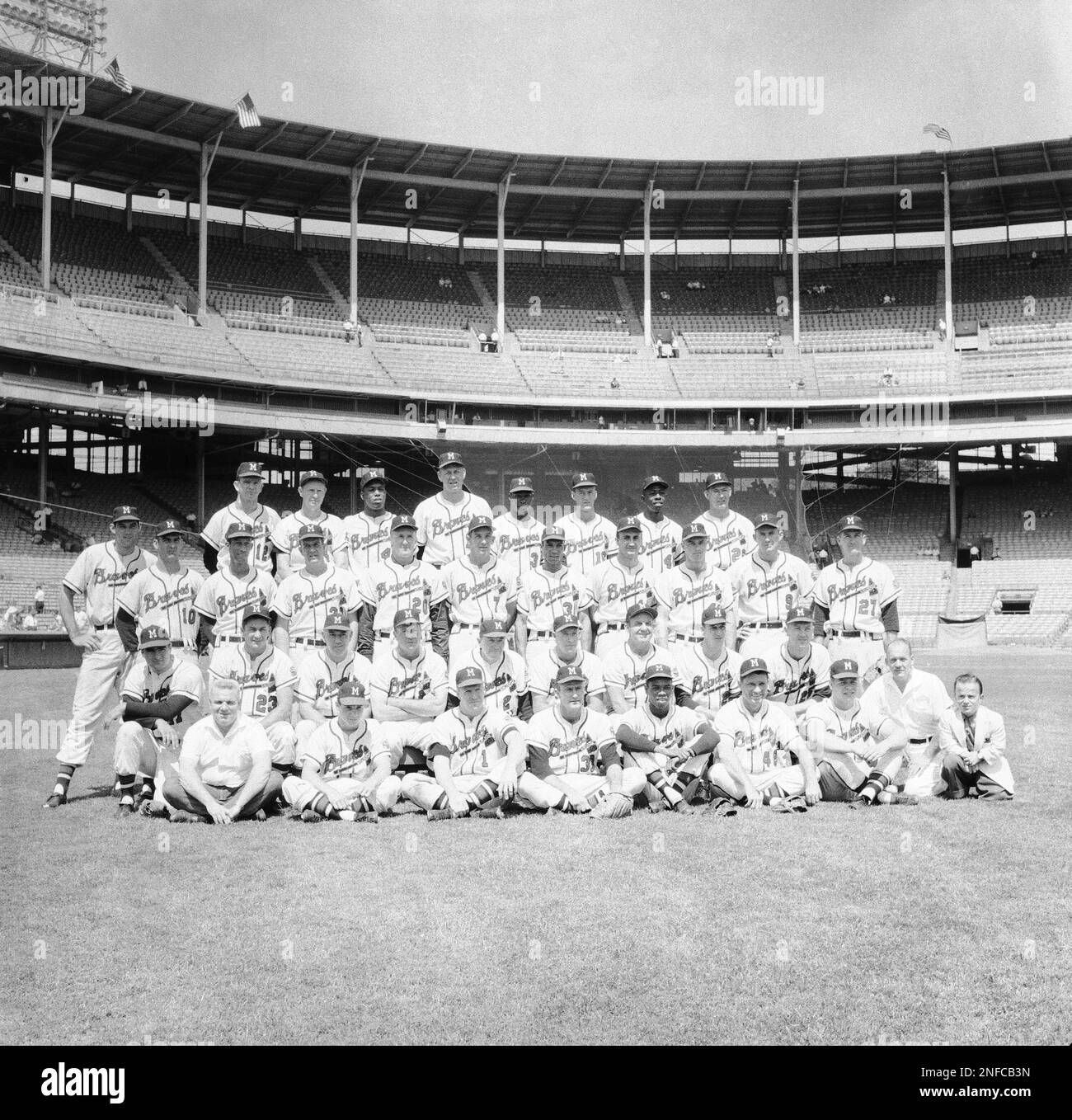 The Milwaukee Braves, pose for a team photo, Sept. 21, 1958. Front row ...