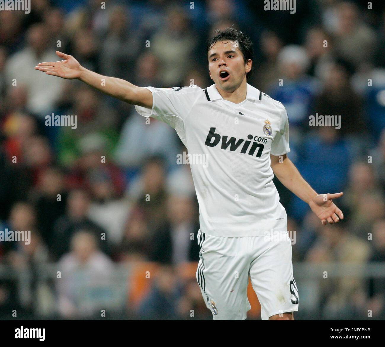 Real Madrid's Javier Saviola of Argentina gestures during a 4th round ...