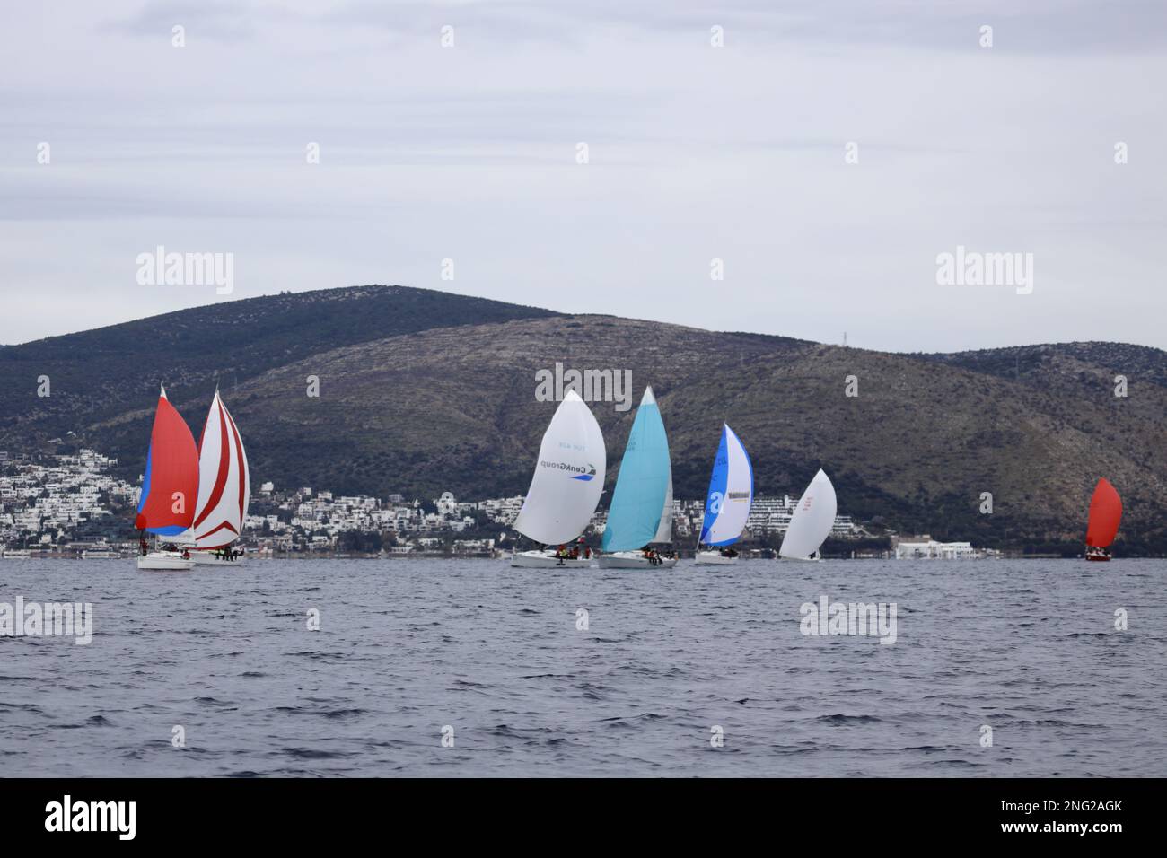 Bodrum, Turquie. 04 février 2023 : les voiliers naviguent par temps ...