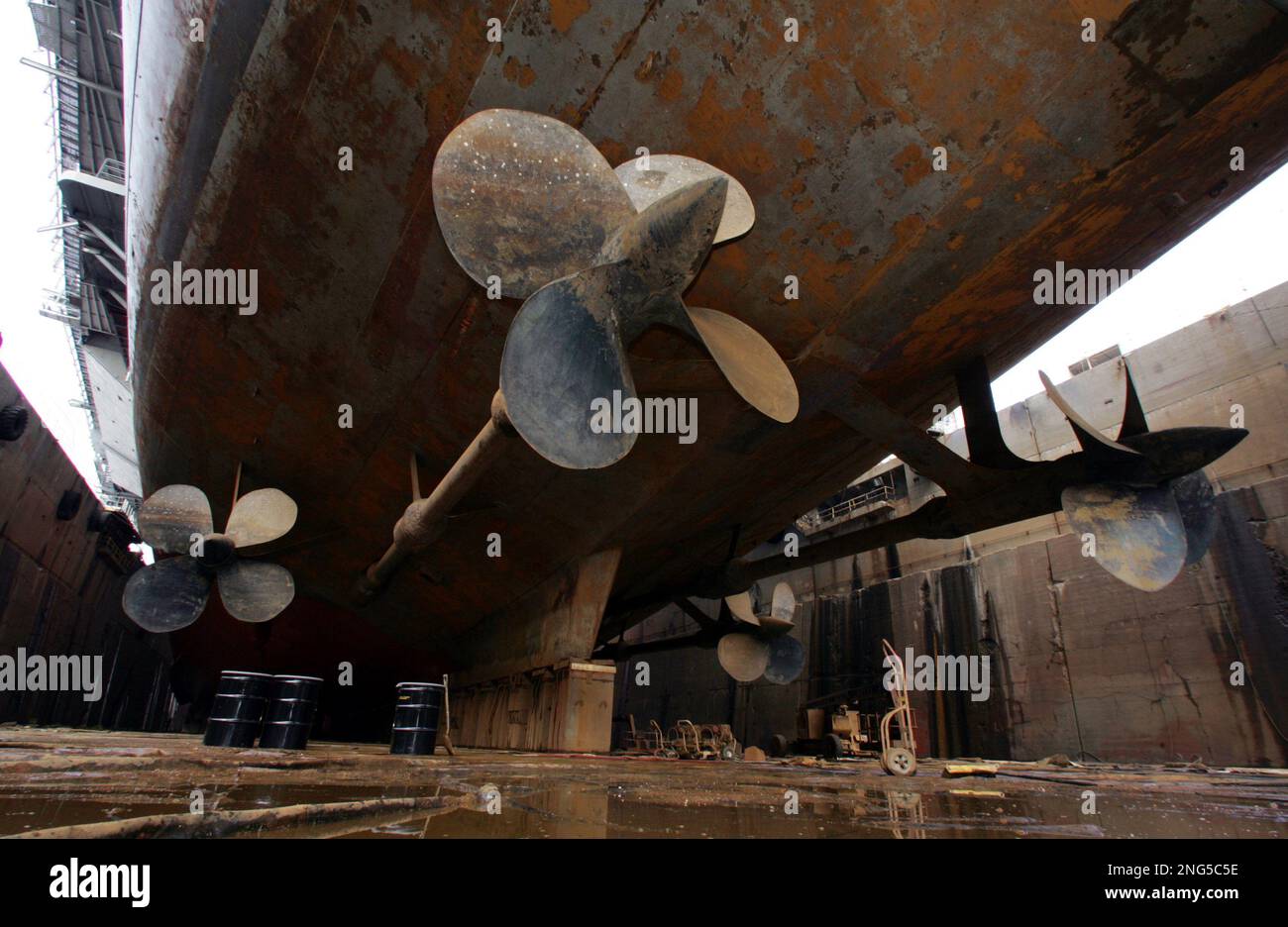 The four 30-ton bronze propellers that kept the USS Intrepid stuck in ...