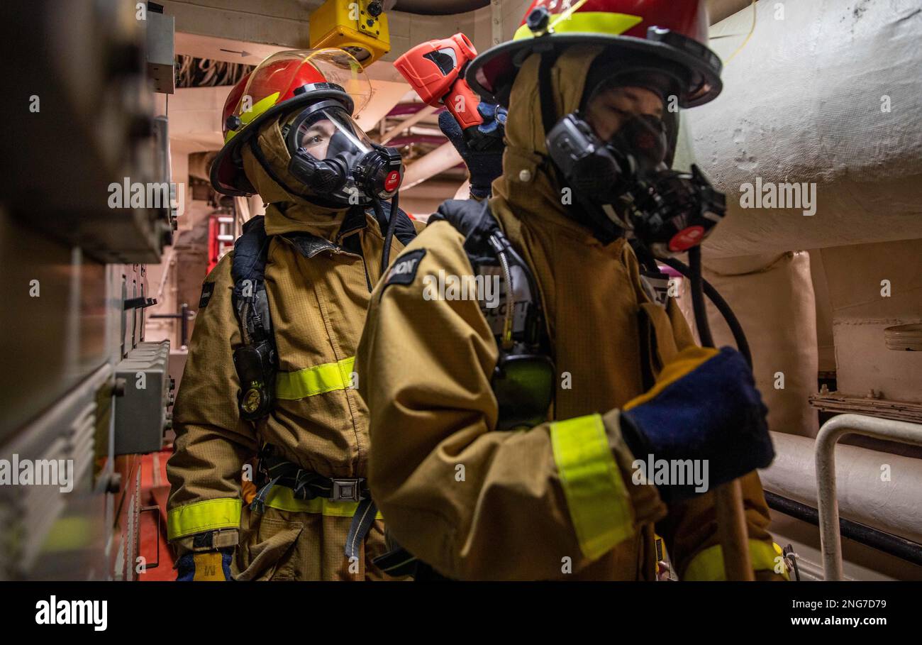 Navy firefighting thermal imager Banque de photographies et d’images à ...