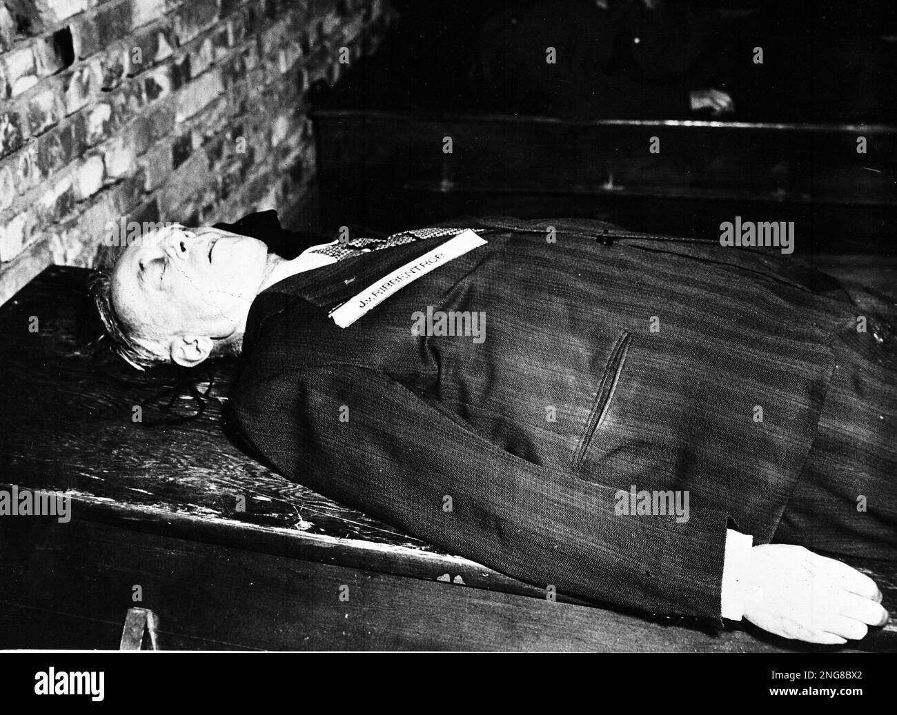 **EDS NOTE GRAPHIC CONTENT**The corpse of Nazi Foreign Minister Joachim ...