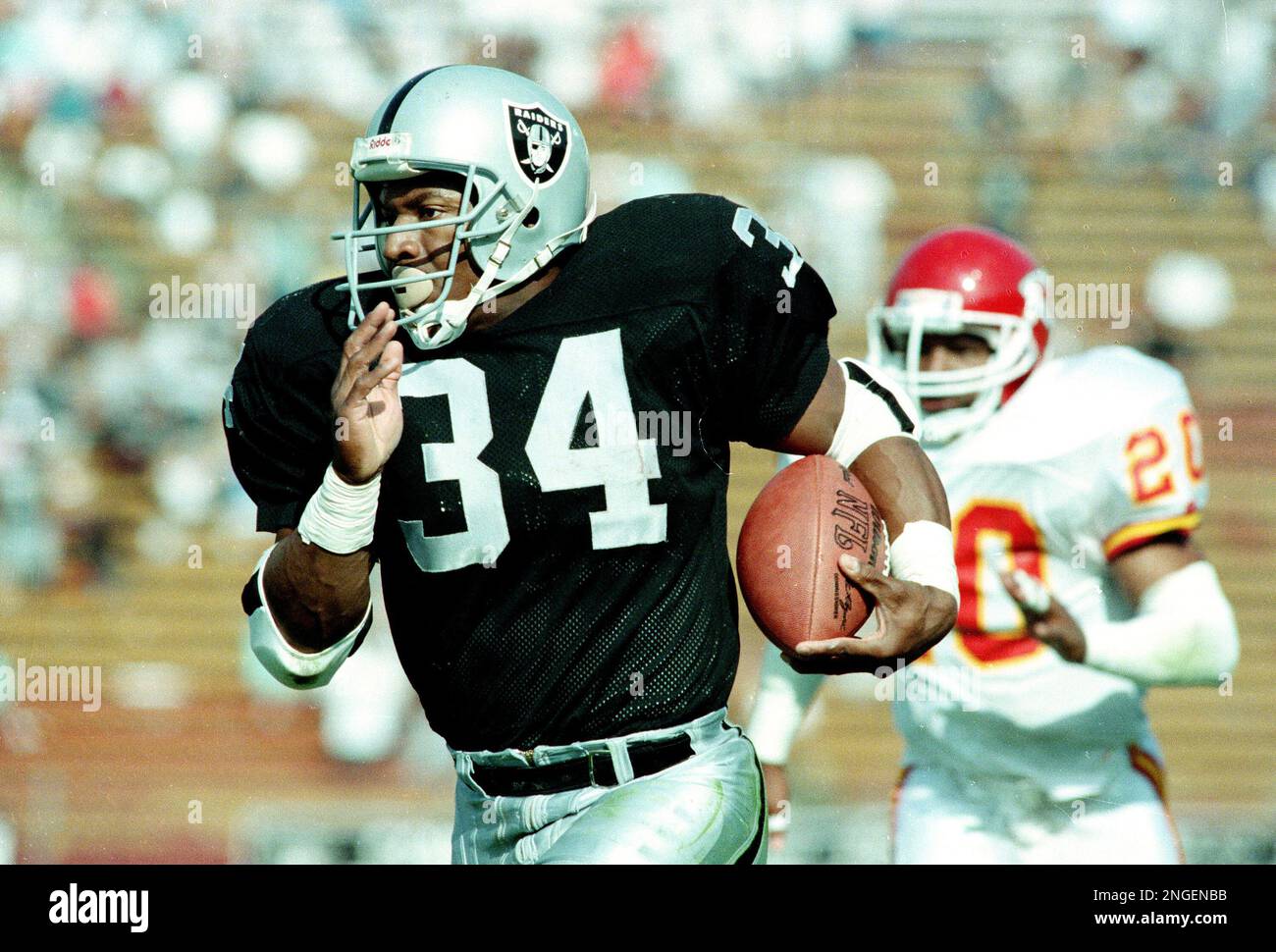 Bo Jackson, the two-sport star and running back for the Los Angeles ...