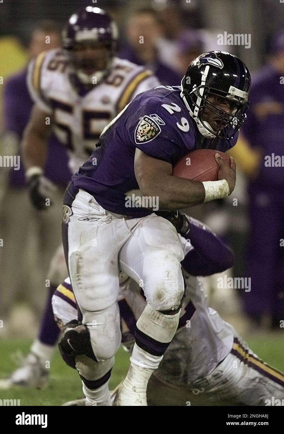 Baltimore Ravens running back Terry Allen breaks away from a Minnesota ...