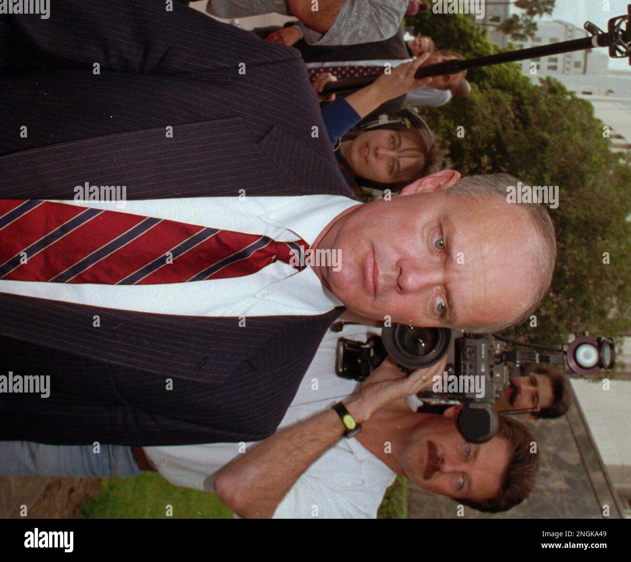 Los Angeles police officer Sgt. Stacey Koon leaves the Federal ...