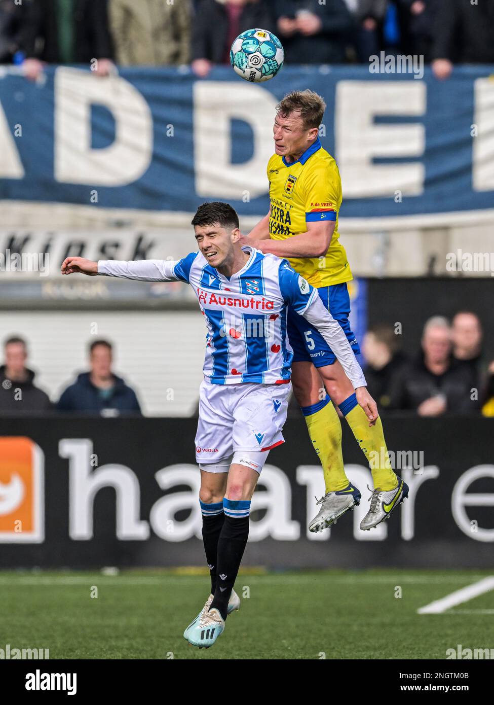 LEEUWARDEN - (lr) Pelle van Amersfoort de SC Heerenveen, Doke Schmidt ...