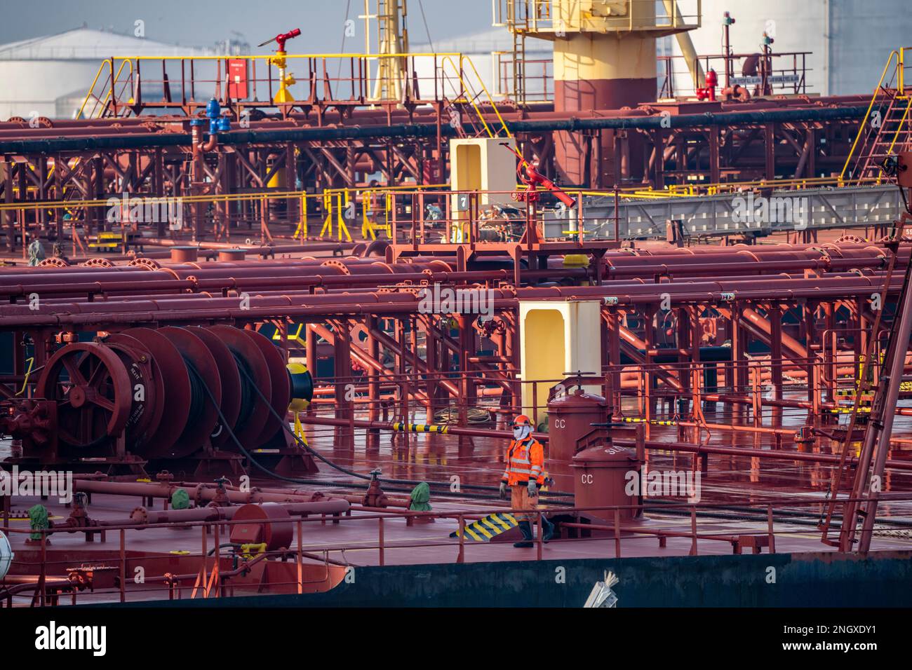 Le pétrolier de pétrole brut HOJO, dans le port maritime de Rotterdam ...