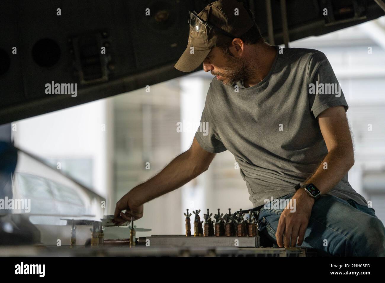 Darcy Morgan, 15th escadron de maintenance un artisan de l'entretien ...