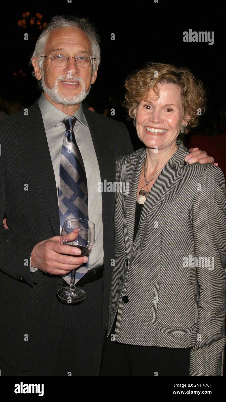 Judy Blume et son mari George Cooper assistent au deuxième Prix annuel ...
