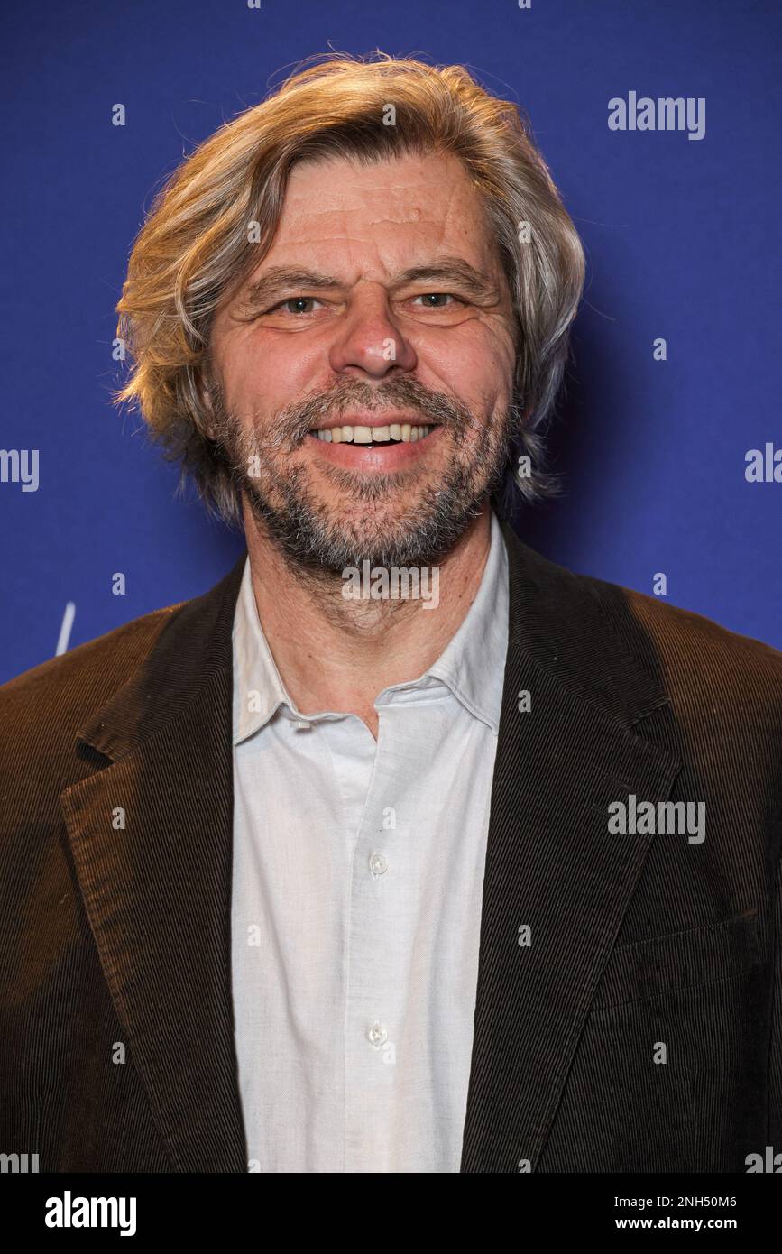 Le réalisateur Eric Besnard assiste à la première des Choses Simples tenue à l'UGC Bercy, Paris ...