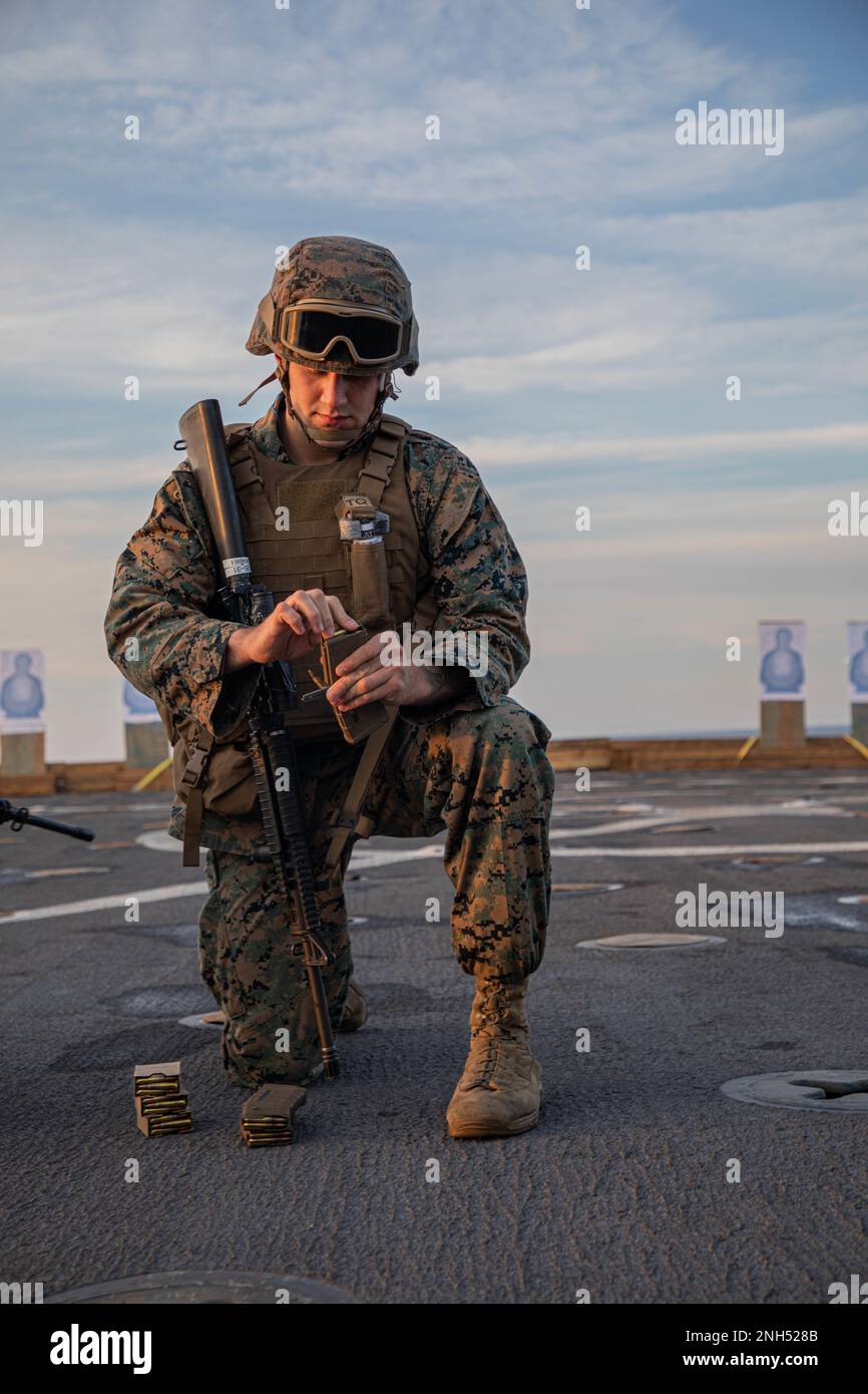 ÉTATS-UNIS Corps maritime le caporal Andrew Christy, spécialiste ...