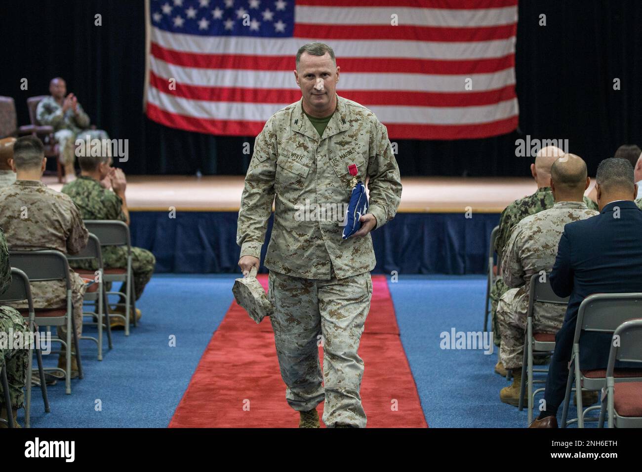 ÉTATS-UNIS Le Colonel Robert S. White, Chef d’état-major de la Force ...