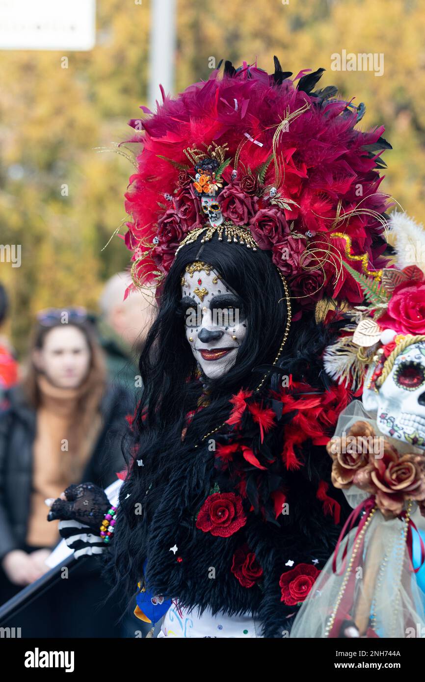 Gothic style costume Banque de photographies et d’images à haute ...