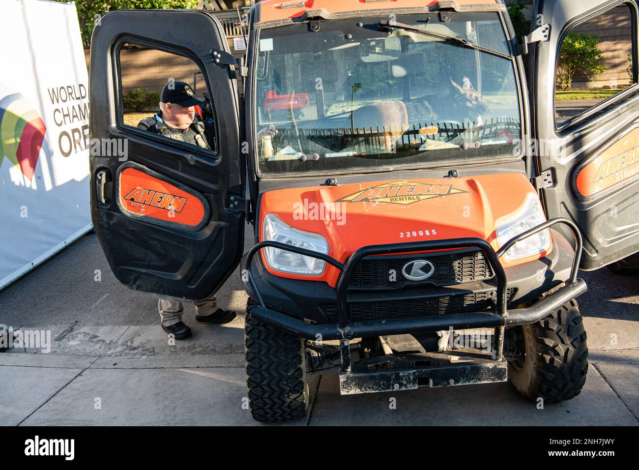 Chien de garde civil Banque de photographies et d’images à haute ...
