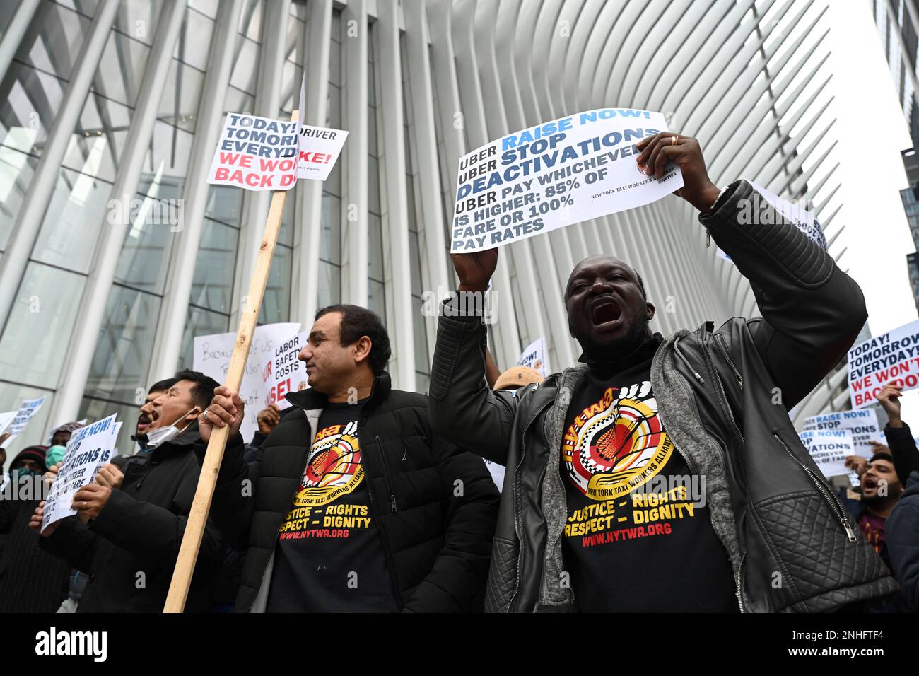 Photo by: NDZ/STAR MAX/IPx 2023 1/5/23 Uber drivers protest outside ...