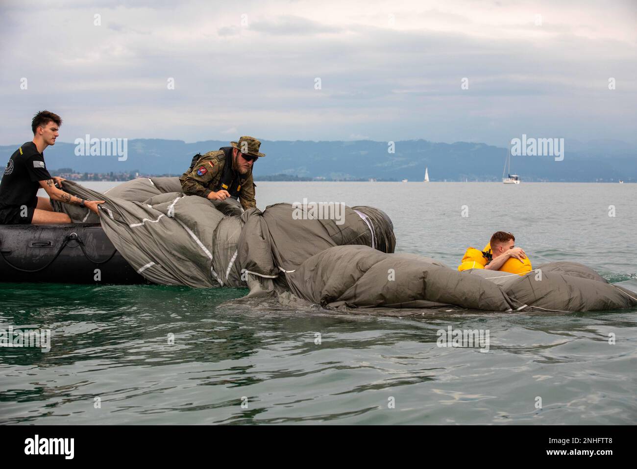 German paratrooper parachute Banque de photographies et d’images à ...
