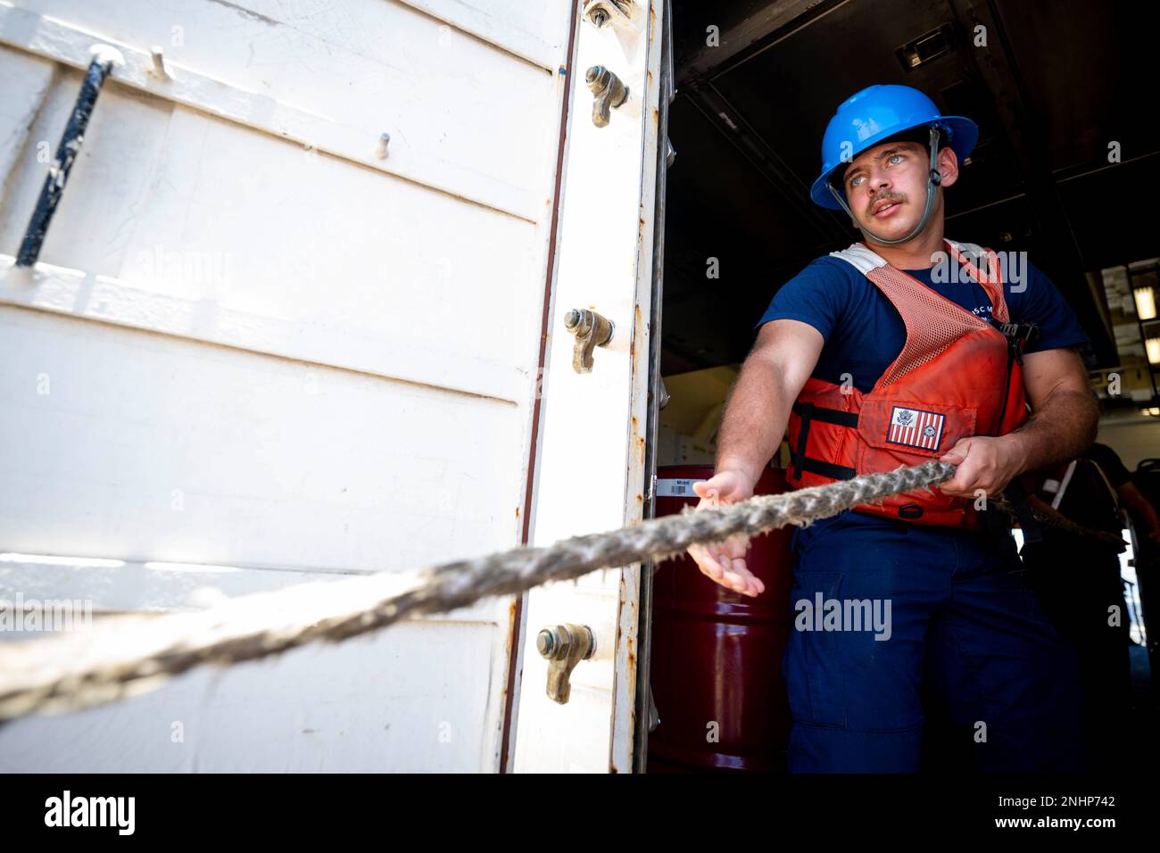 OCÉAN PACIFIQUE (1 août 2022) États-Unis Jacob Rodriguez, marin de la ...
