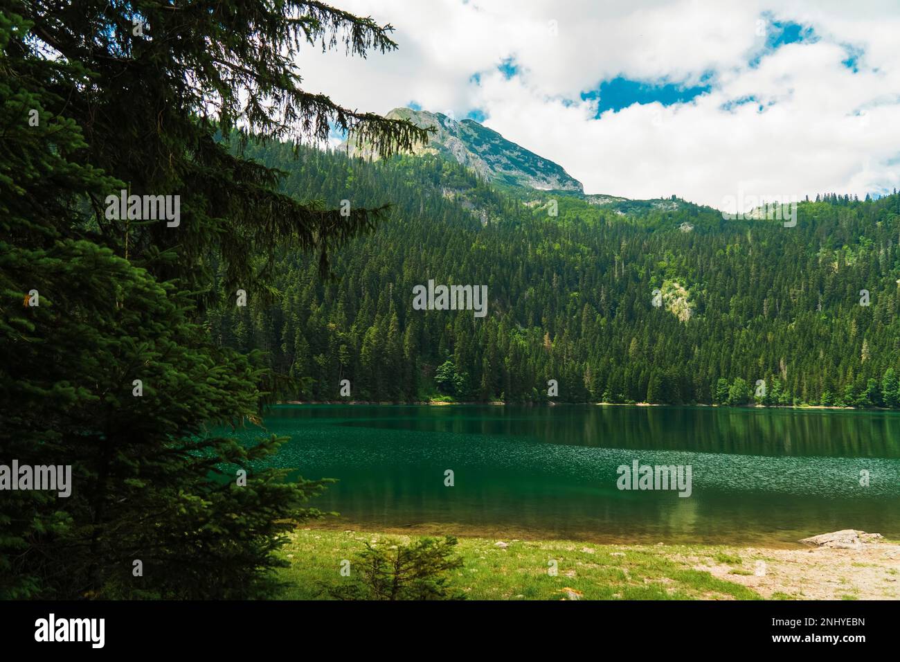 Monténégro. Parc national de Durmitor. Site touristique populaire. Lac ...