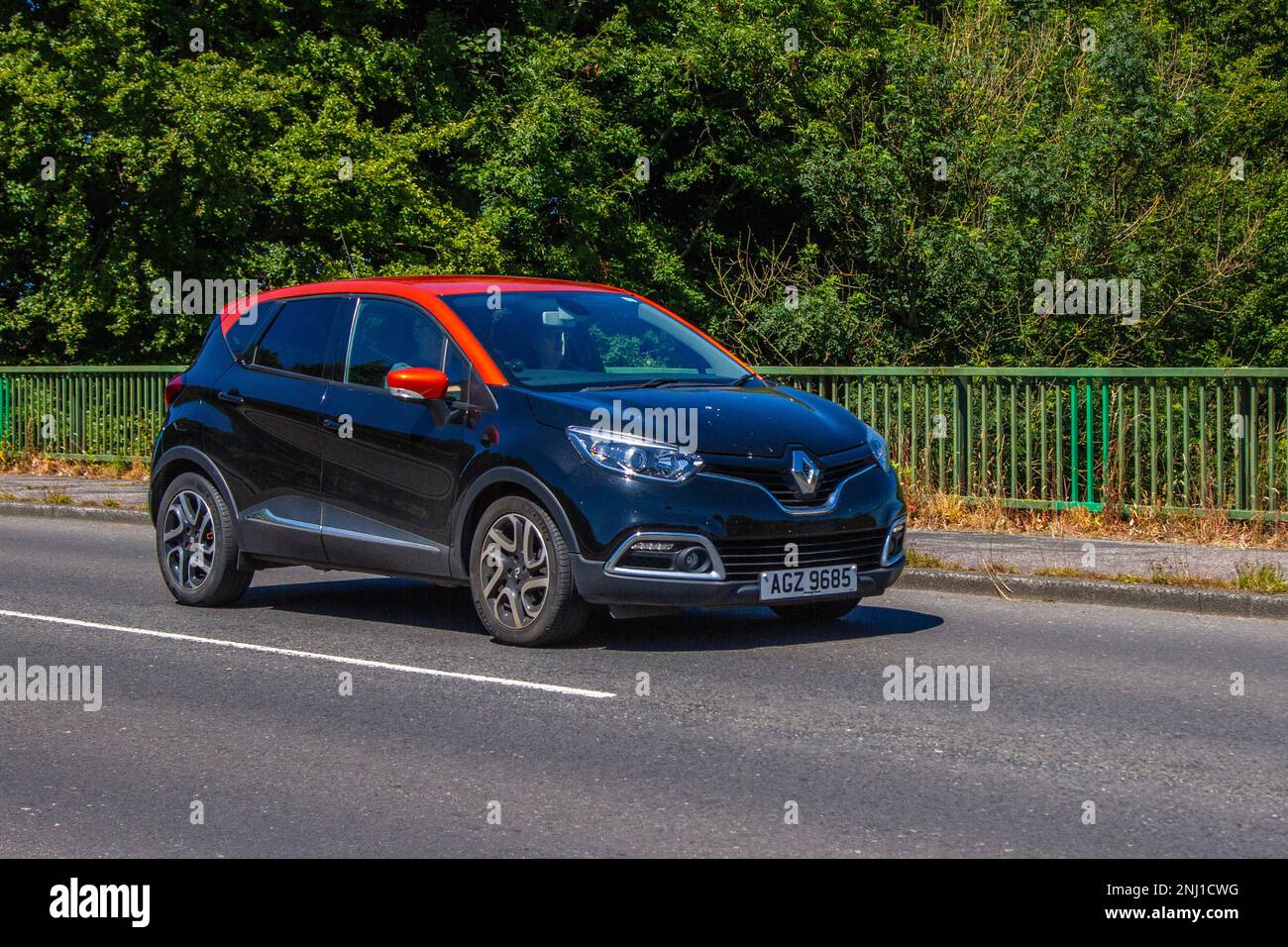 Renault captur bleu Banque de photographies et d’images à haute ...