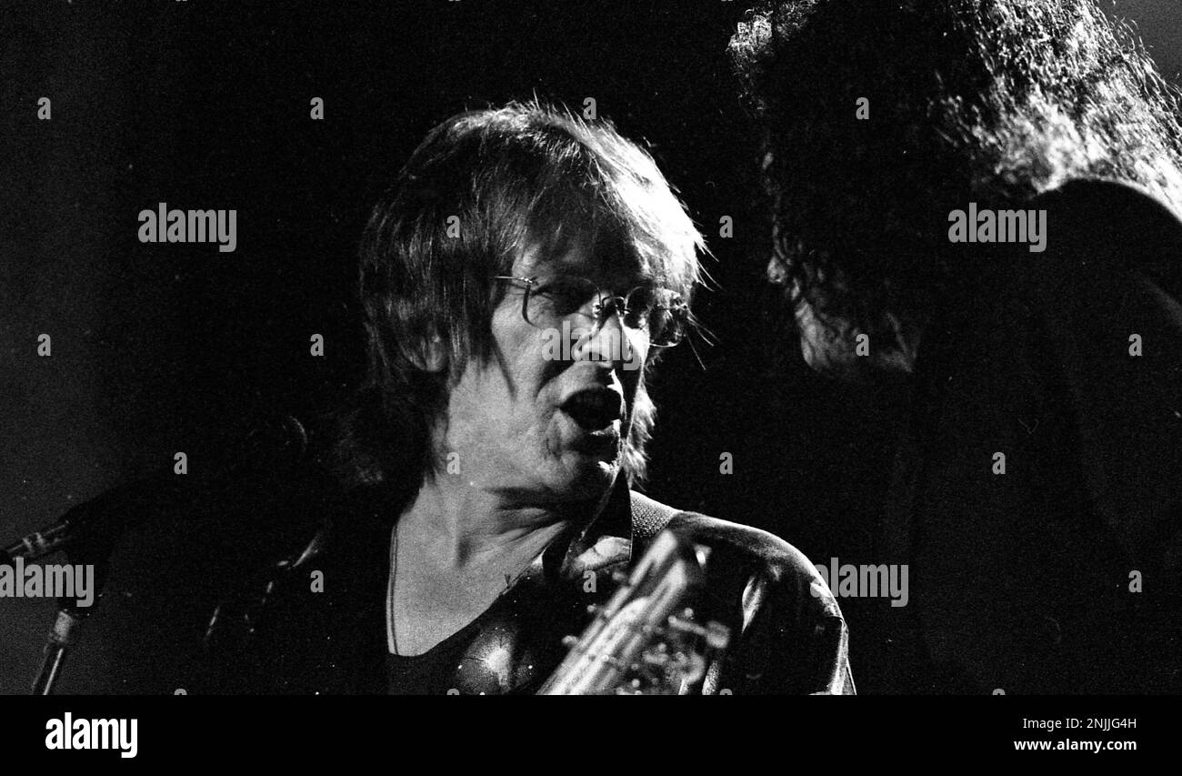 Grace Slick lead singer for the popular San Francisco band Jefferson ...