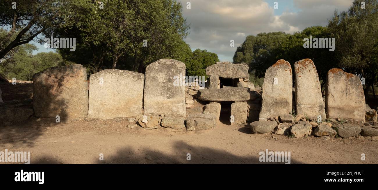 Giants tomb Banque de photographies et d’images à haute résolution - Alamy