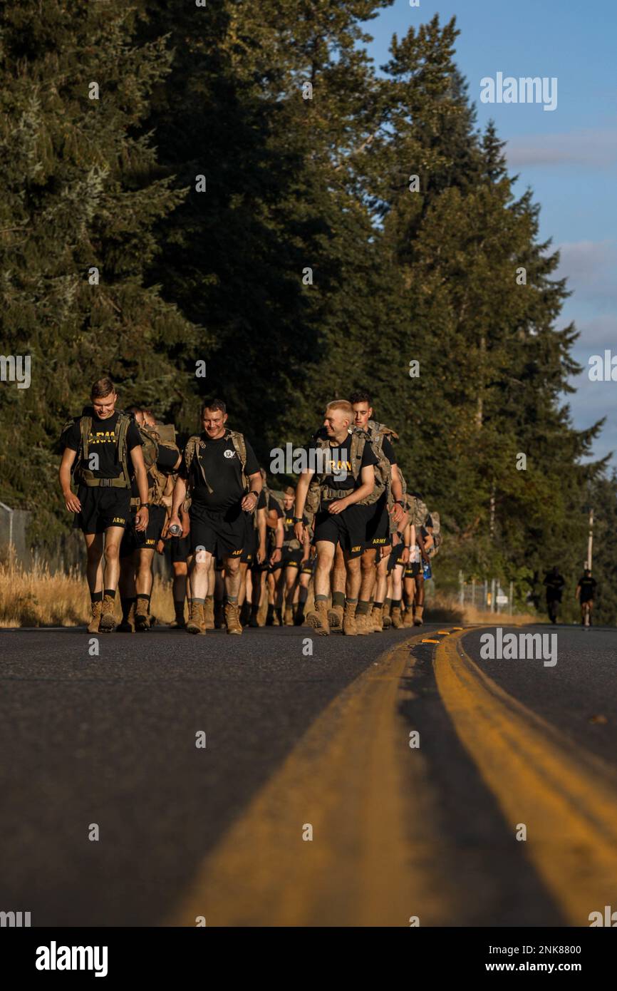 1-2 le commandant de l’équipe de combat de la Brigade Stryker, le ...