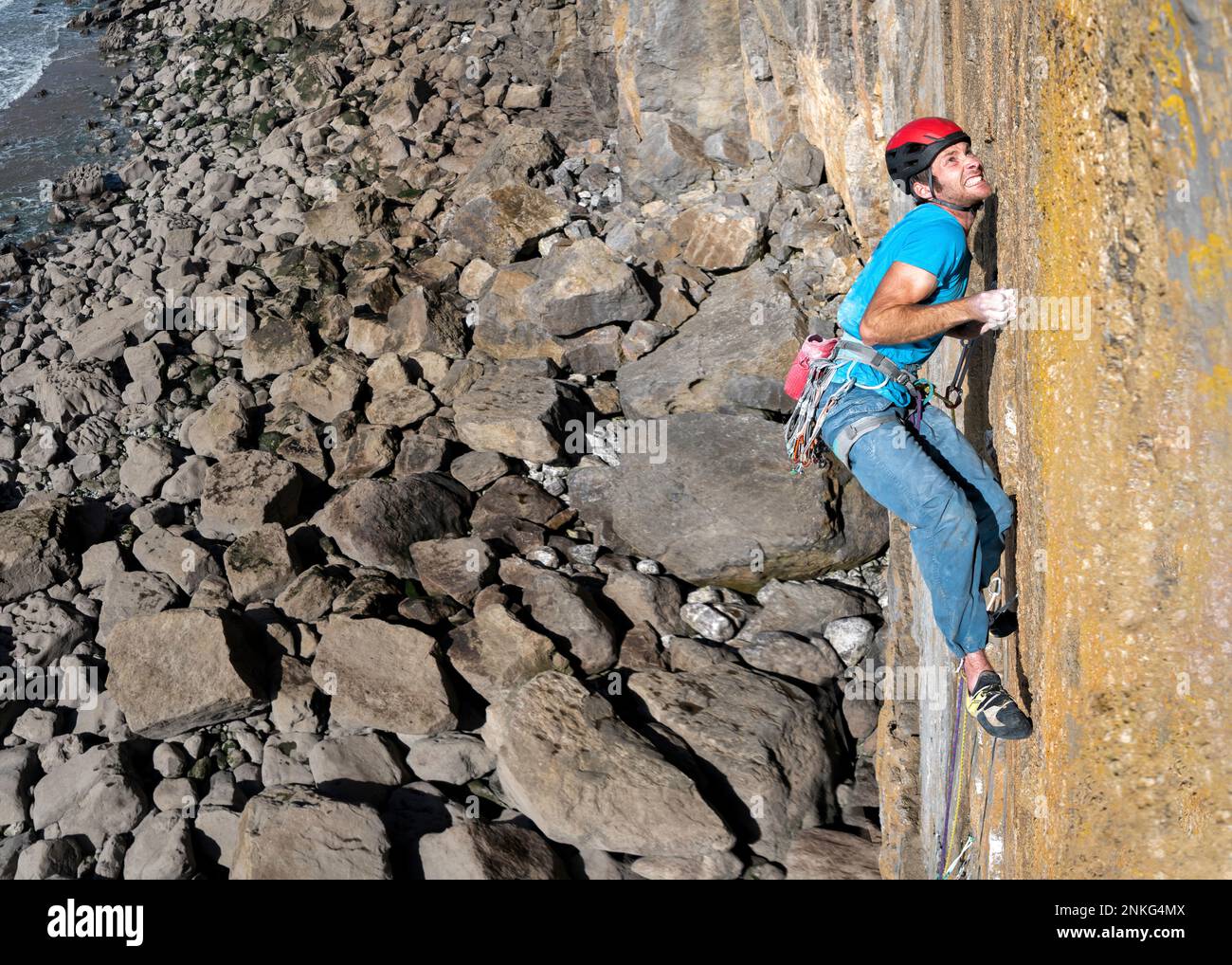 Grimper sur le mur Banque de photographies et d’images à haute ...
