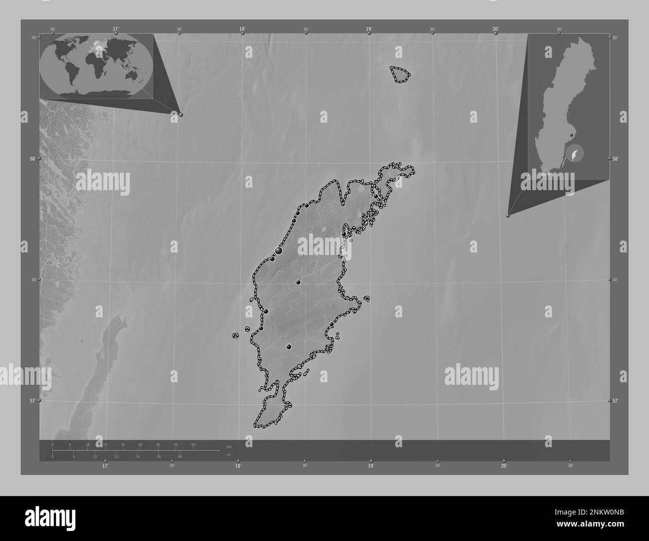 Gotland, comté de Suède. Carte d'altitude en niveaux de gris avec lacs ...