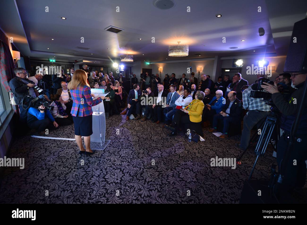 Ash regan construisant des ponts Banque de photographies et d’images à ...